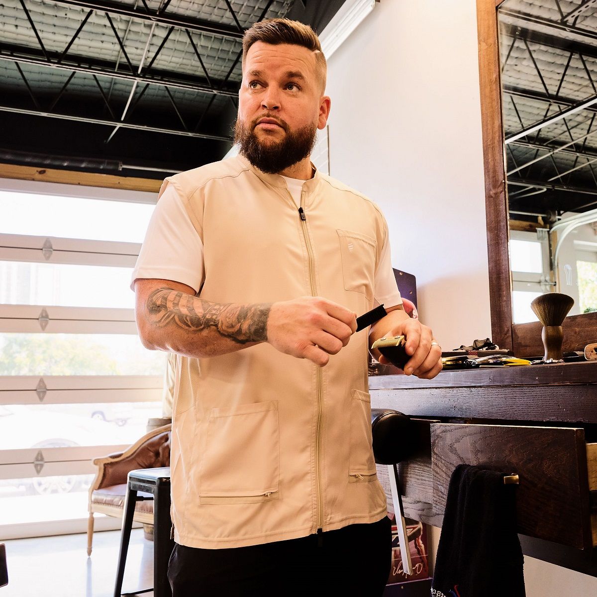 Barber Strong The Barber Vest #BSV01-KHAKI – Barbersmania